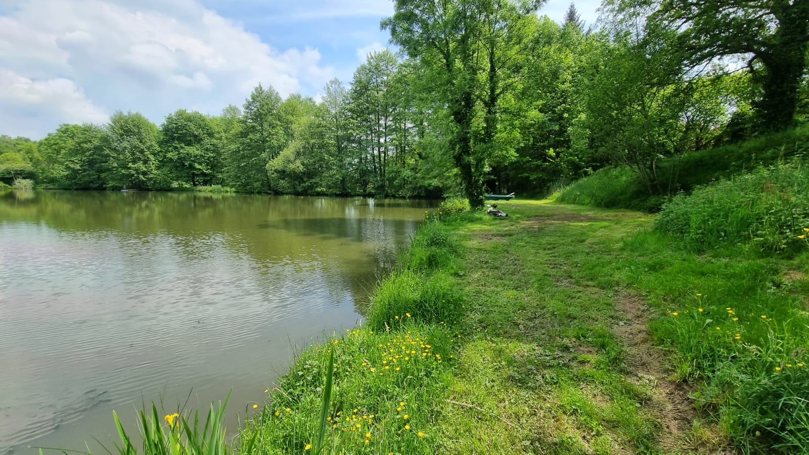 Carpfrance – Carp Fishing France holiday family accommodation